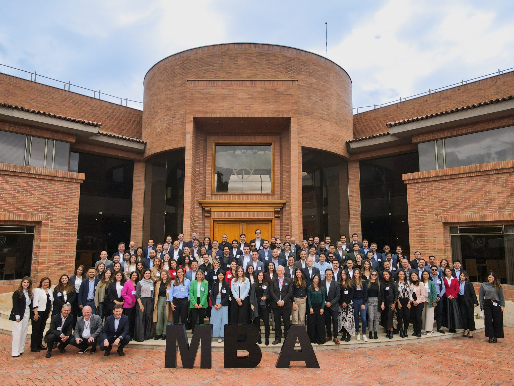 Inalde inaugura nueva cohorte del Executive MBA 2025-2027 con ...